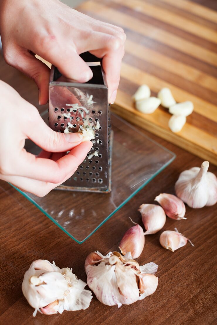 Garlic Cloves Grated: Boost Flavor with This Easy Kitchen Hack | The ...